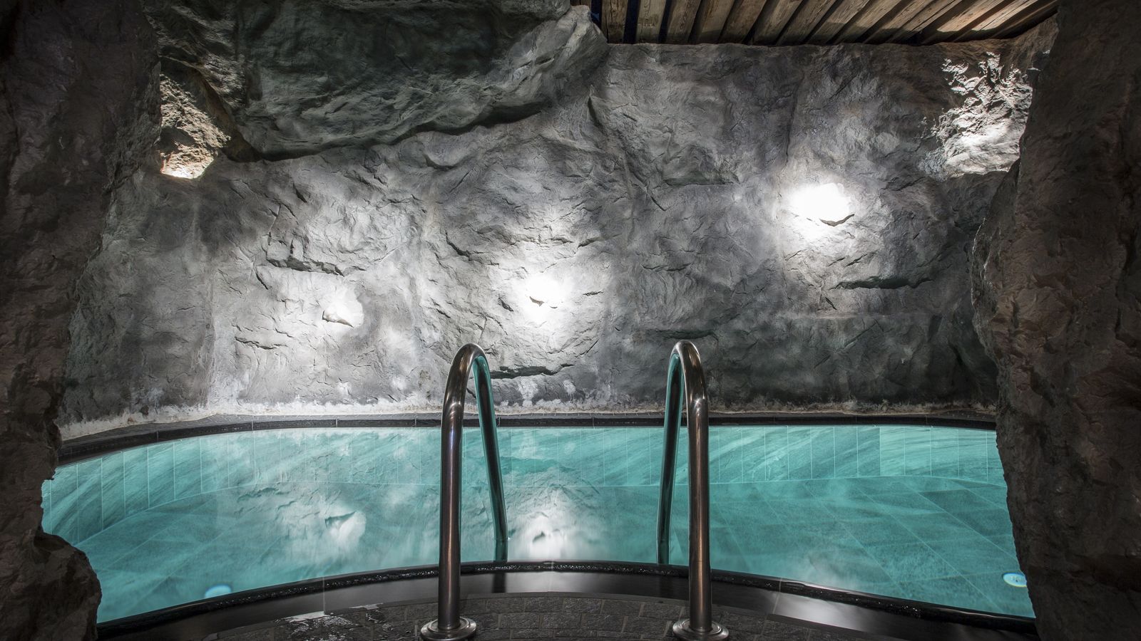 STOCK resort - Luxury Spa Resorts