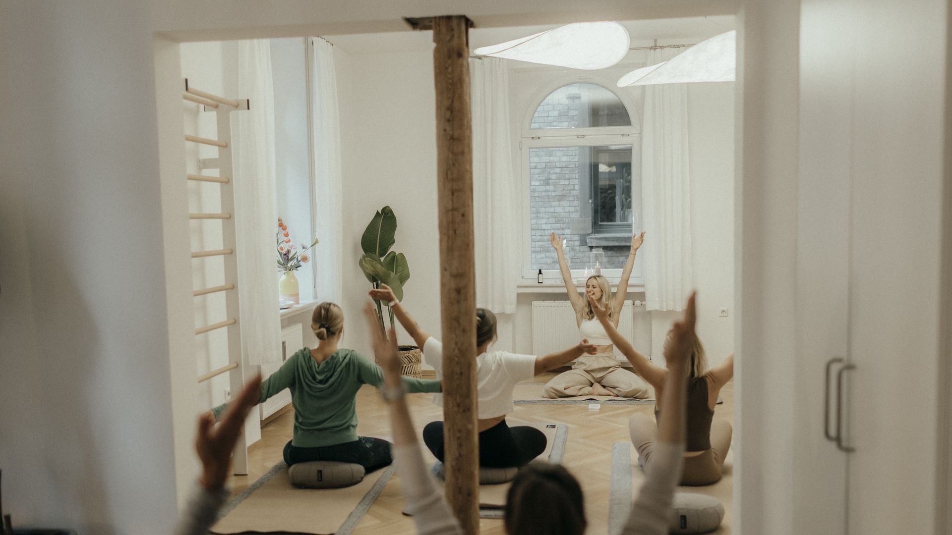 Yoga Retreat mit Luisa Harisch & Anna Schreiber - Wellnesshotel Warther Hof